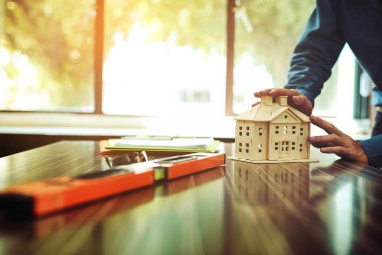 Roles and Key Responsibilities of Quantity Surveyor in Construction ...